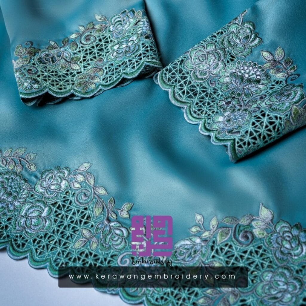 Baju Kurung Kedah Sulam Goyang Corak Bunga Carnation dan Ros Dengan ...