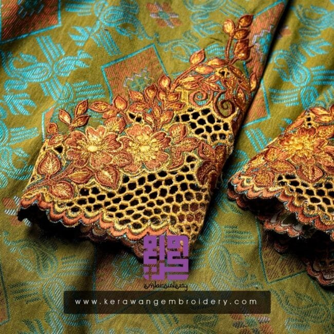 Baju Songket Pengantin Sulam Goyang Kerawang Motif Bunga Sakura