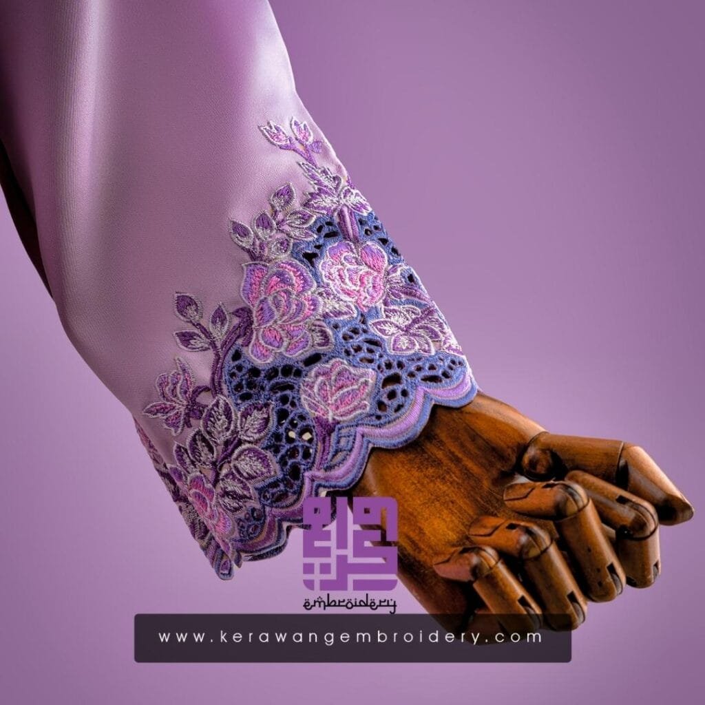 Kurung Tradisi Sulam Goyang Corak Bunga Ros Dengan Kerawang Sarang Tebuan