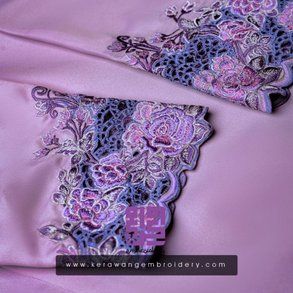Kurung Tradisi Sulam Goyang Corak Bunga Ros Dengan Kerawang Sarang Tebuan